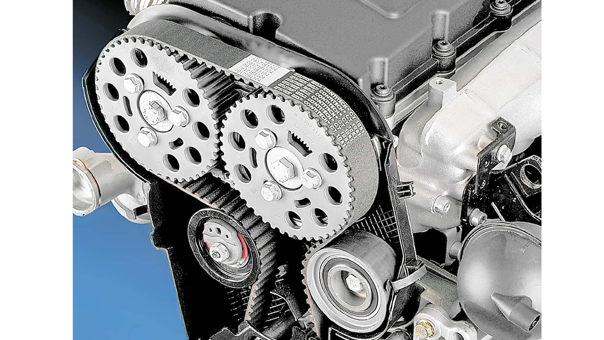 Zahnriemen vs Steuerkette: Das sollten Autofahrer wissen