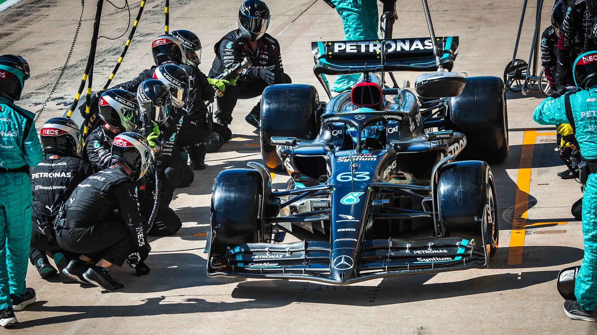 Warum sind die Mercedes-Boxenstopps so langsam?