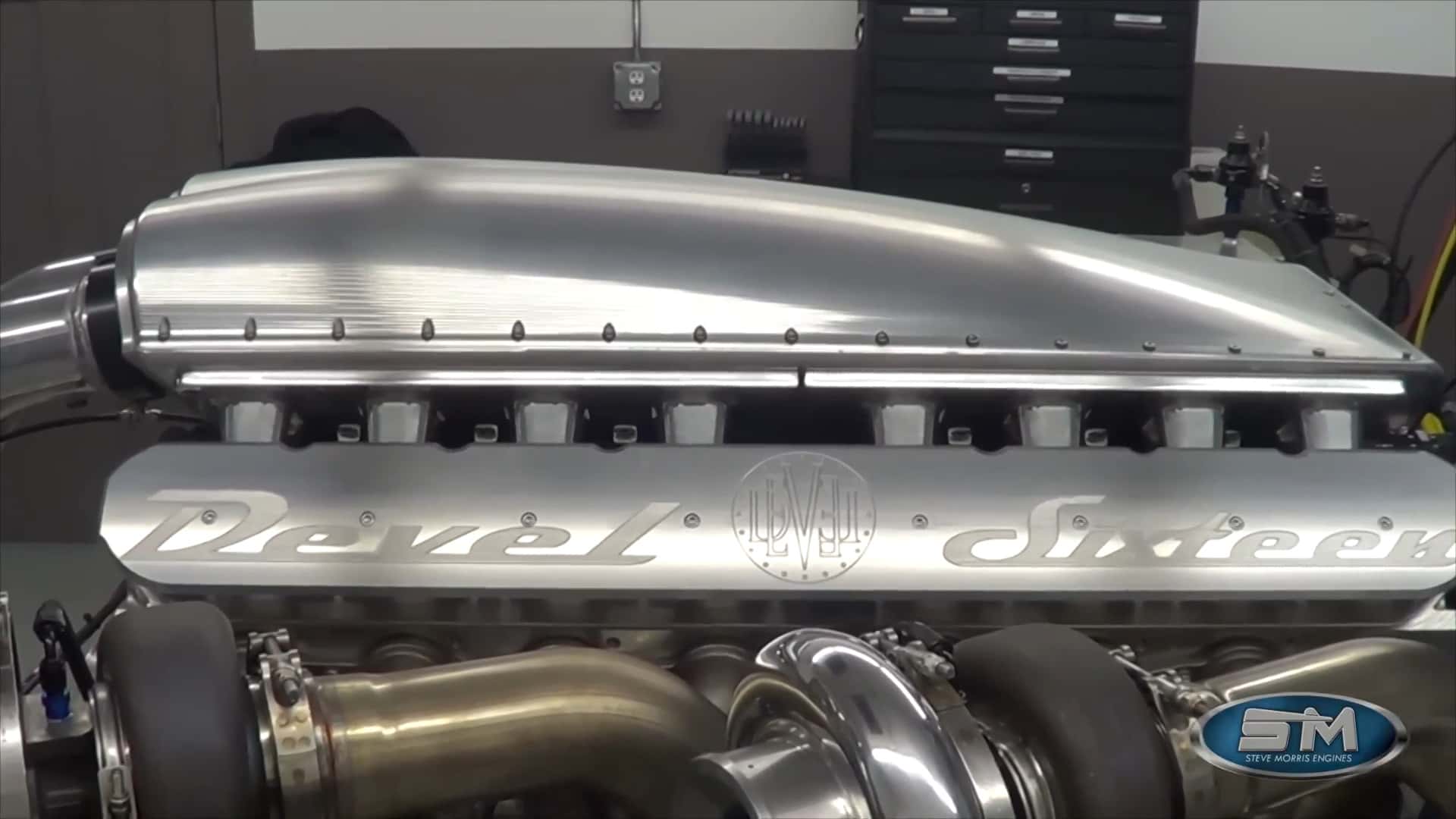 Im Video | Die Entwicklung des DEVEL SIXTEEN Motors