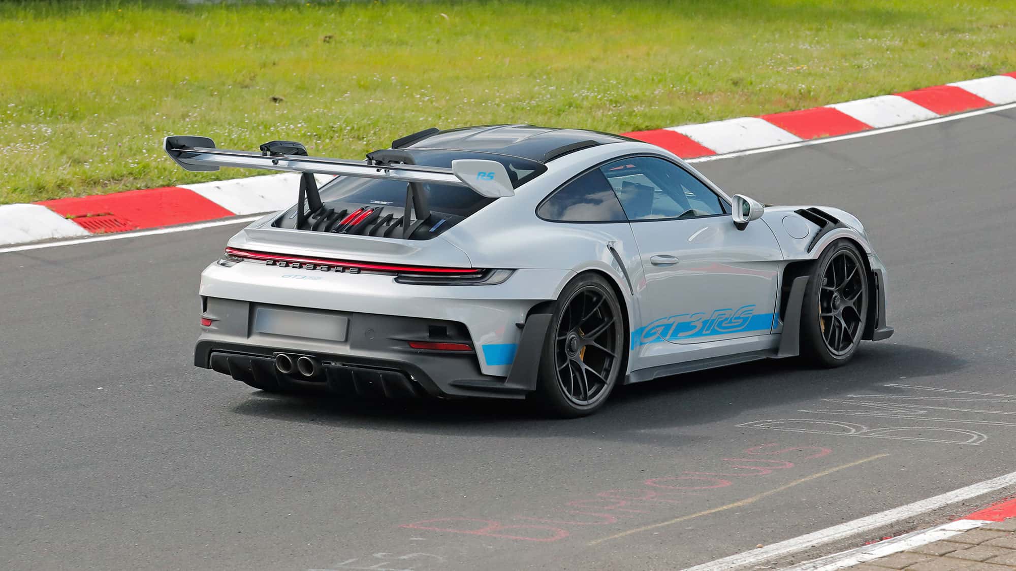 Porsche 911 GT2 RS: Top-Sportwagen mit Spezial-Aero