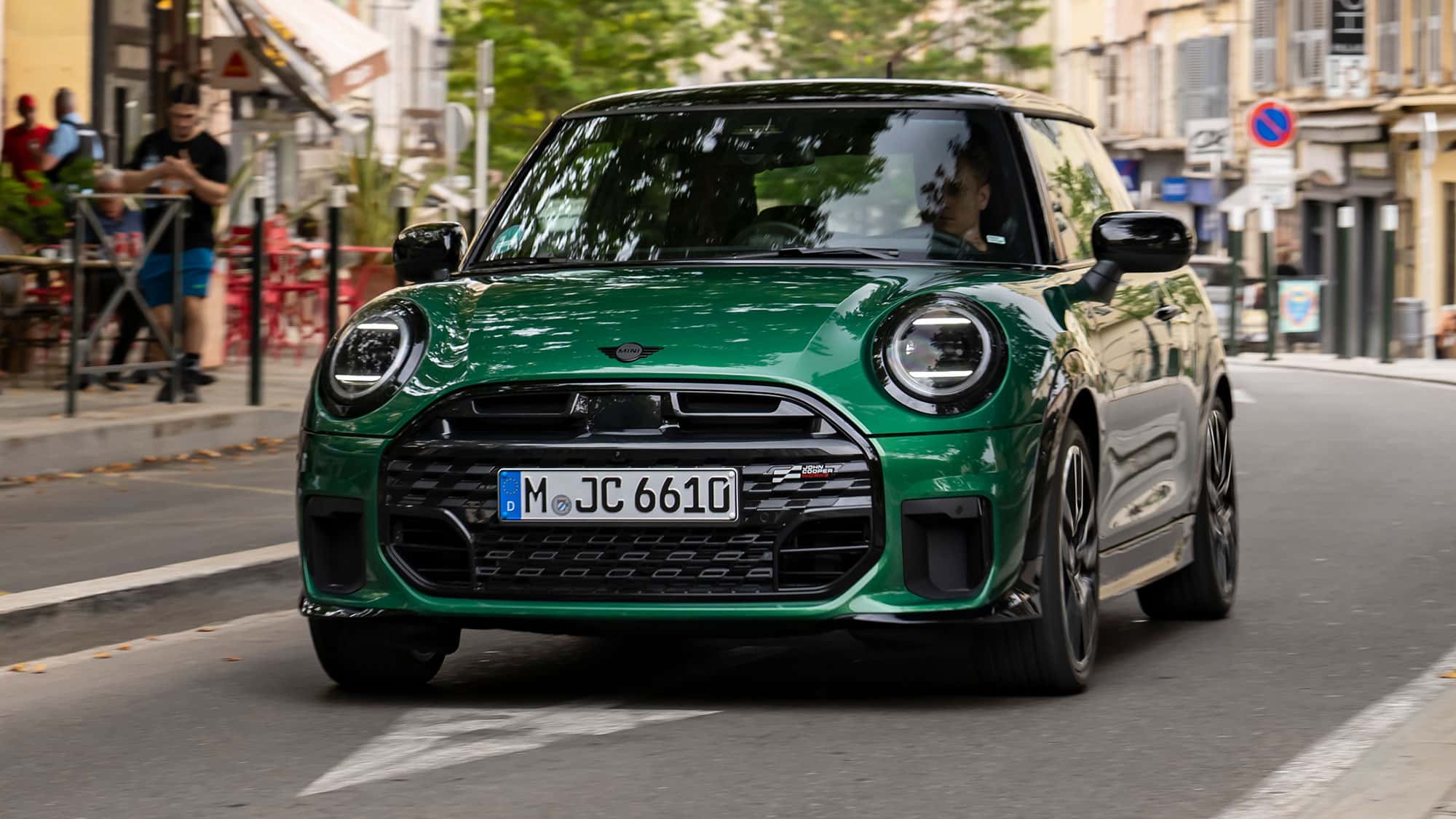 Mini Cooper S F66 John Cooper Works: 204 PS im Sportanzug