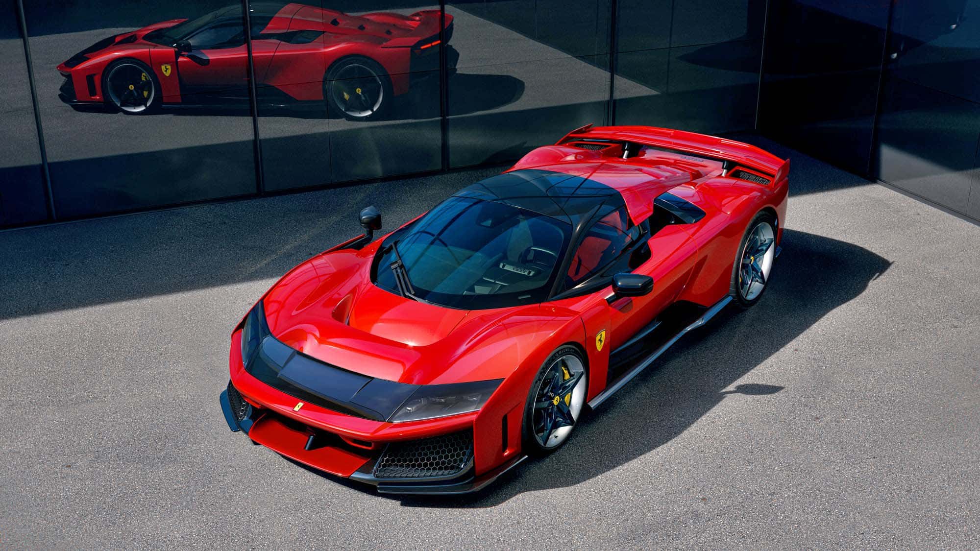 Der neue Ferrari F80 und alte Diesel