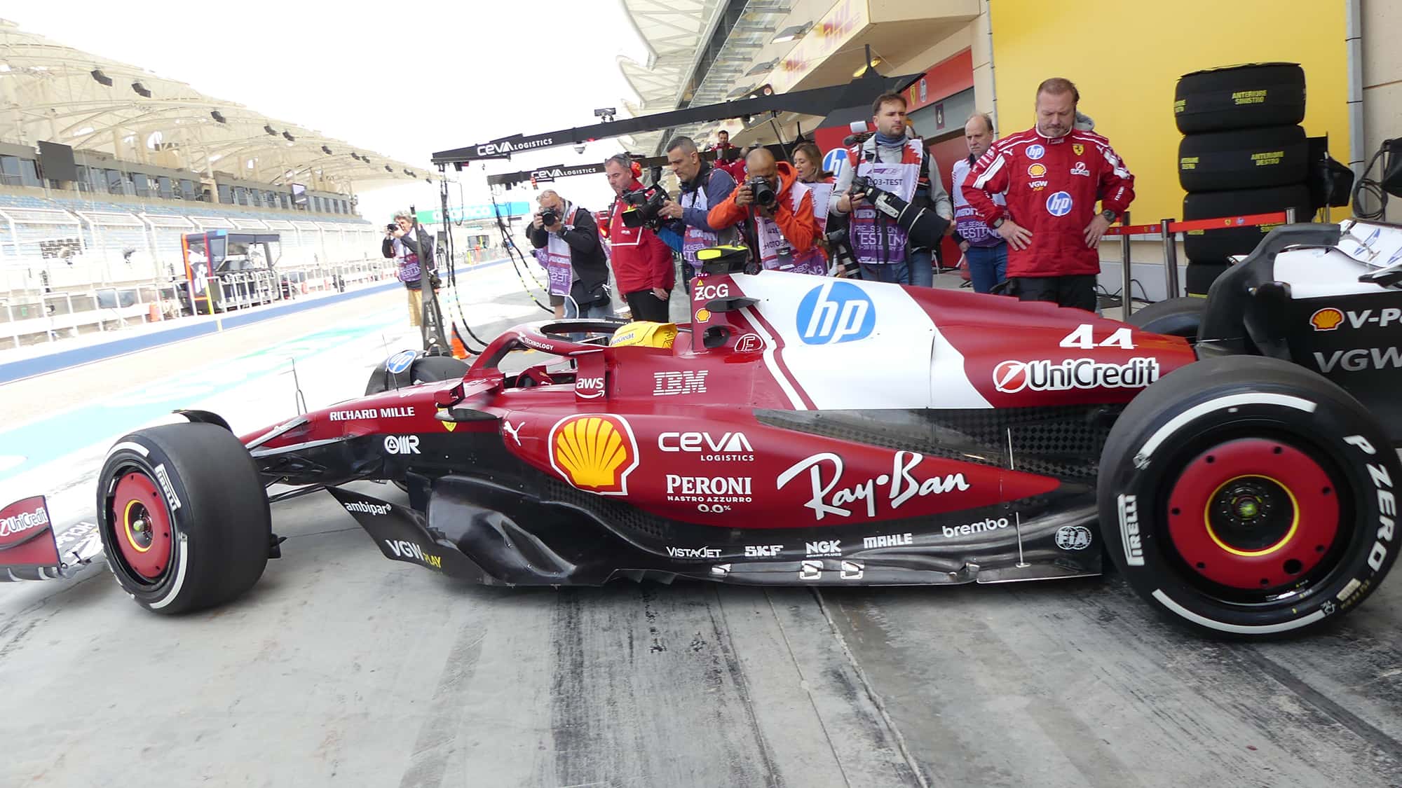 Fotos F1-Test Bahrain 2025: Erster Blick auf die neuen Autos