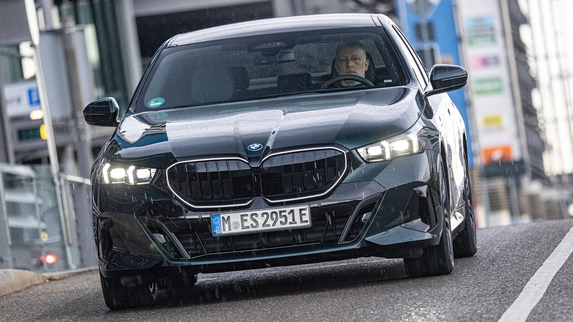 BMW 550e Test: Die perfekte M5-Alternative? (Technische Daten)