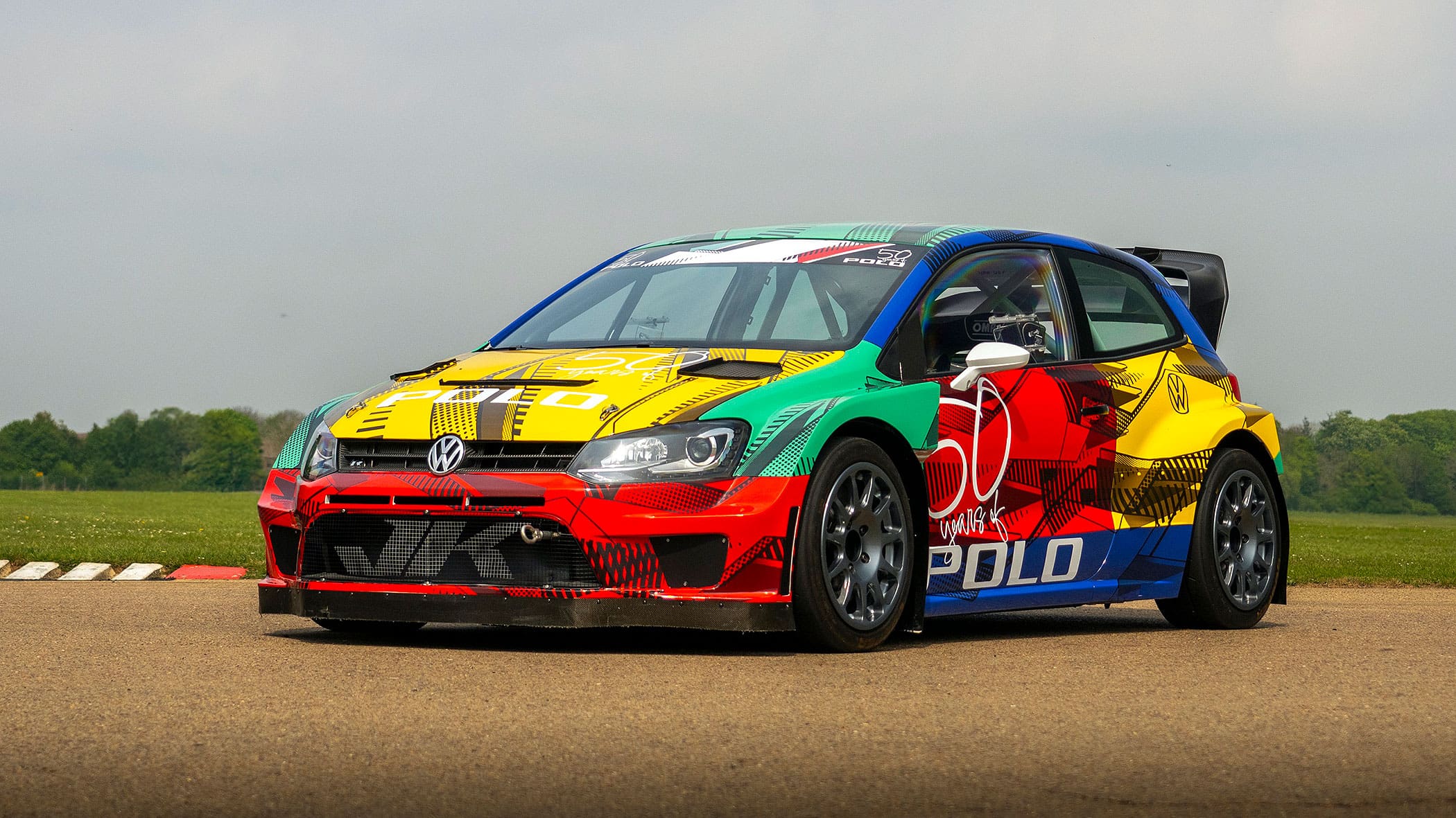 VW Polo Project Drift The Film: Hier driftet der Harlekin-Polo im ...