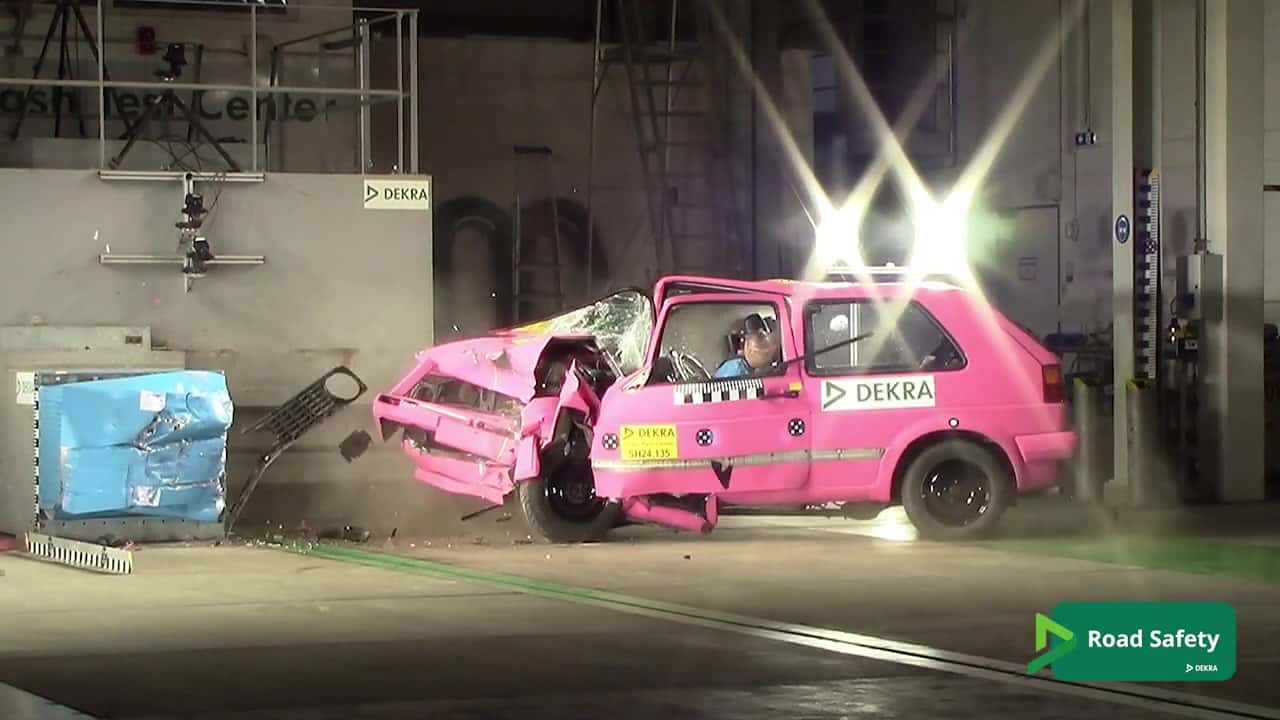 VW Golf II von 1989 im Crashtest