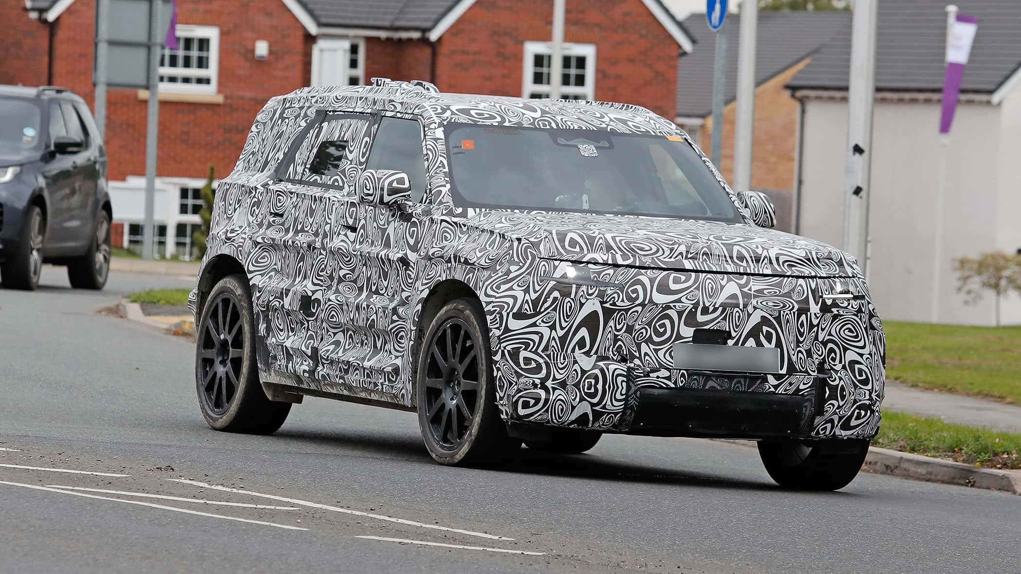 Ab 2027: "Baby-Defender" fordert Mercedes Mini-G heraus