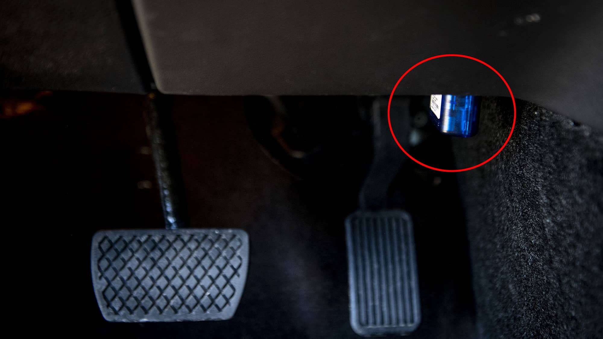Weniger Verbrauch über Spritspar-Stecker: Die können nix ... außer blinken