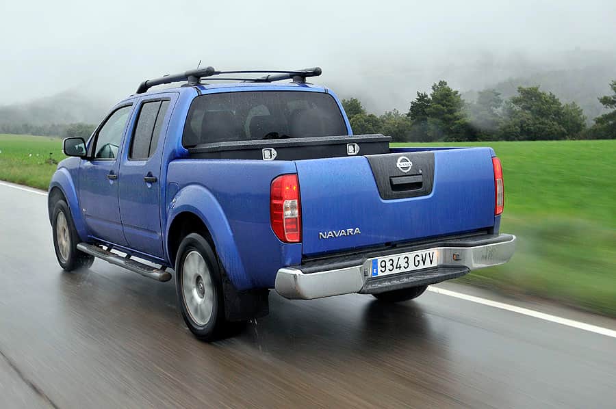 Nissan Navara V6 3.0 DCI Pickup im Test (Technische Daten)